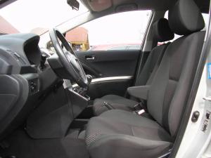Pelēks Toyota Corolla Verso 2008 Sigulda, ar dzinēja tilpumu 1.80 L un nobraukumu 216 tūkst. km par 5650 €, foto 19 vietnē AUTOMOTO.COM.LV