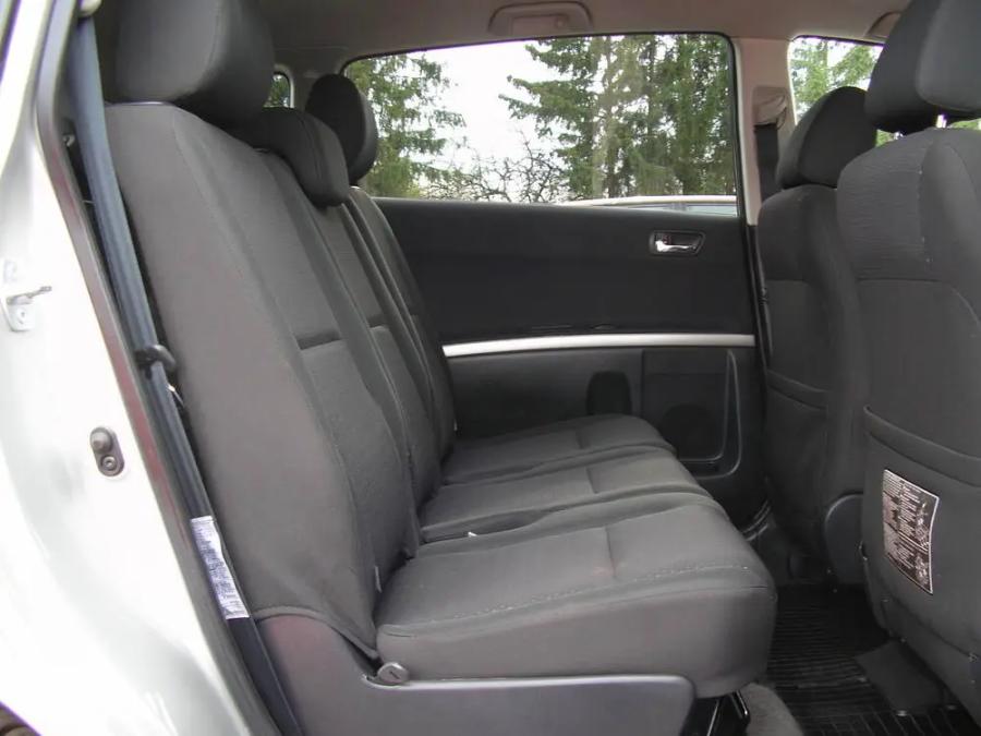 Pelēks Toyota Corolla Verso 2008 Sigulda, ar dzinēja tilpumu 1.80 L un nobraukumu 216 tūkst. km par 5650 €, foto 22 vietnē AUTOMOTO.COM.LV