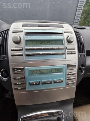 Grey Toyota Corolla Verso 2008 in Riga, with an engine capacity of 2.20 L and mileage of 279 thousand km for 2400 €, photo 6 on AUTOMOTO.COM.LV