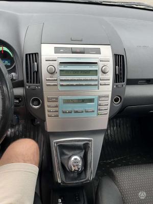 Pelēks Toyota Corolla Verso 2008 Viļņa, ar dzinēja tilpumu 2.23 L un nobraukumu 298 tūkst. km par 1800 €, foto 7 vietnē AUTOMOTO.COM.LV