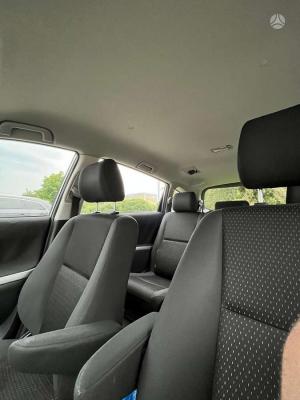 Pelēks Toyota Corolla Verso 2008 Viļņa, ar dzinēja tilpumu 2.23 L un nobraukumu 298 tūkst. km par 1800 €, foto 9 vietnē AUTOMOTO.COM.LV