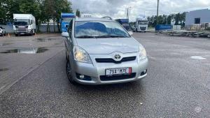 Grey Toyota Corolla Verso 2008 in Marijampole, with an engine capacity of 2.23 L and mileage of 250 thousand km for 1950 €, photo 3 on AUTOMOTO.COM.LV