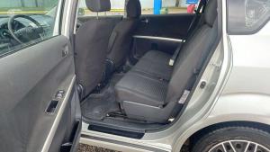 Grey Toyota Corolla Verso 2008 in Marijampole, with an engine capacity of 2.23 L and mileage of 250 thousand km for 1950 €, photo 13 on AUTOMOTO.COM.LV