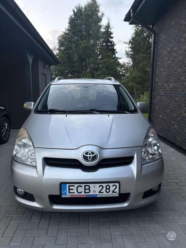 Pelēks Toyota Corolla Verso 2008 Viļņa, ar dzinēja tilpumu 1.79 L un nobraukumu 253 tūkst. km par 2500 €, foto 6 vietnē AUTOMOTO.COM.LV