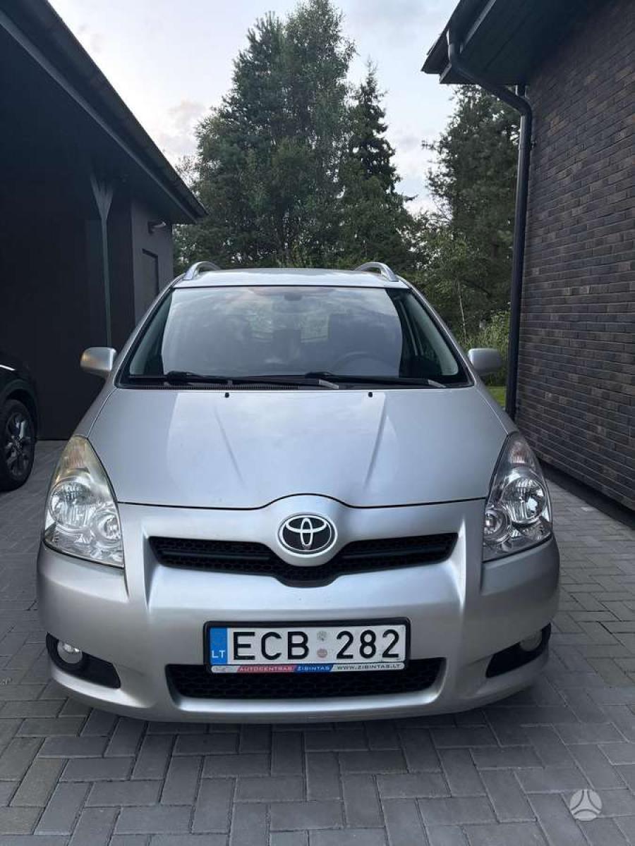 Grey Toyota Corolla Verso 2008 in Vilnius, with an engine capacity of 1.79 L and mileage of 253 thousand km for 2500 €, photo 6 on AUTOMOTO.COM.LV