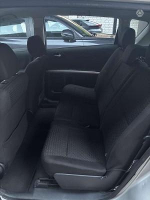 Grey Toyota Corolla Verso 2008 in Vilnius, with an engine capacity of 1.79 L and mileage of 253 thousand km for 2500 €, photo 9 on AUTOMOTO.COM.LV
