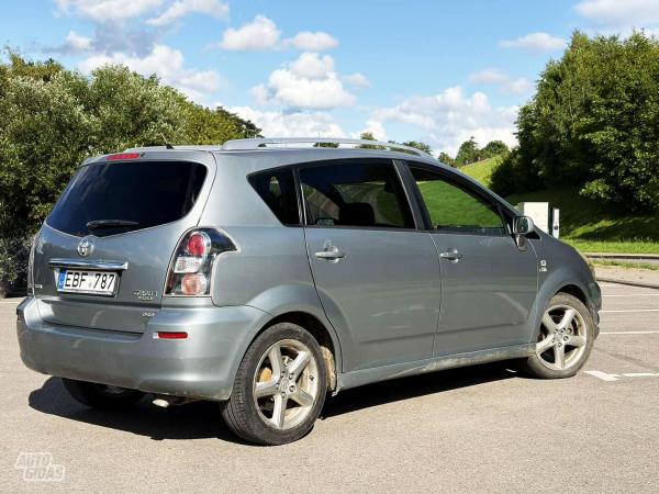 Grey Toyota Corolla Verso 2008 in Vilnius, with an engine capacity of 2.20 L and mileage of 343 thousand km for 1350 €, photo 2 on AUTOMOTO.COM.LV