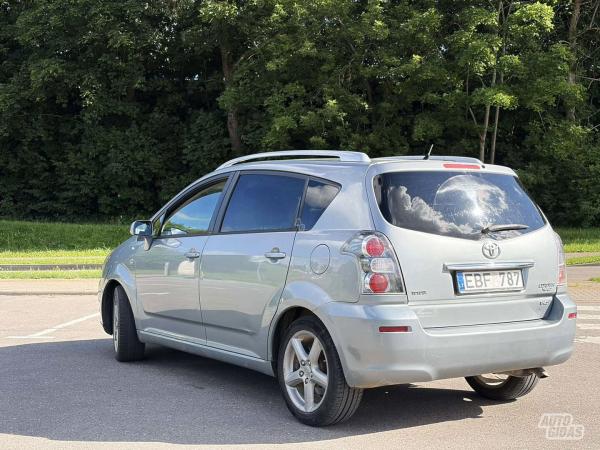 Grey Toyota Corolla Verso 2008 in Vilnius, with an engine capacity of 2.20 L and mileage of 343 thousand km for 1350 €, photo 3 on AUTOMOTO.COM.LV