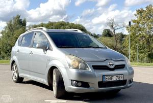 Grey Toyota Corolla Verso 2008 in Vilnius, with an engine capacity of 2.20 L and mileage of 343 thousand km for 1350 €, photo 5 on AUTOMOTO.COM.LV