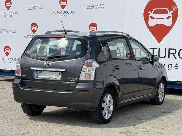 Pelēks Toyota Corolla Verso 2008 Tauragė, ar dzinēja tilpumu 2.23 L un nobraukumu 210 tūkst. km par 3900 €, foto 6 vietnē AUTOMOTO.COM.LV
