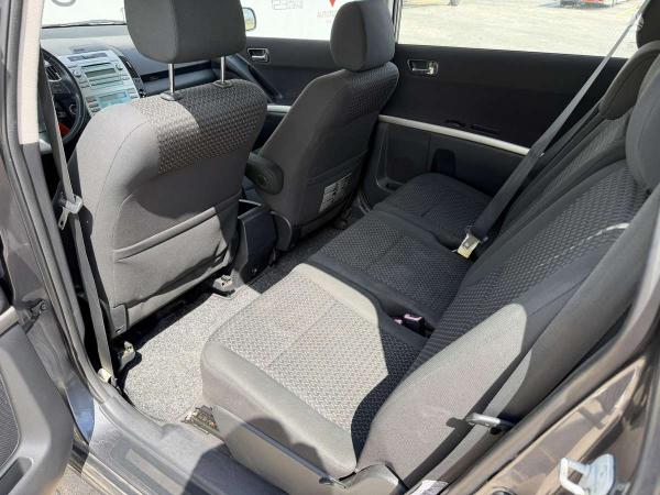 Pelēks Toyota Corolla Verso 2008 Tauragė, ar dzinēja tilpumu 2.23 L un nobraukumu 210 tūkst. km par 3900 €, foto 8 vietnē AUTOMOTO.COM.LV