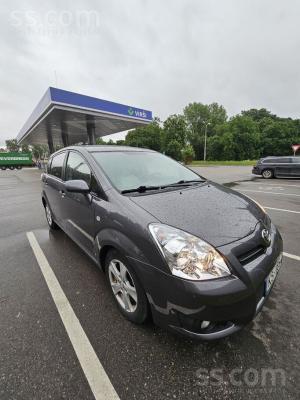 Grey Toyota Corolla Verso 2008 in Riga, with an engine capacity of 2.20 L and mileage of 279 thousand km for 1600 €, photo  on AUTOMOTO.COM.LV