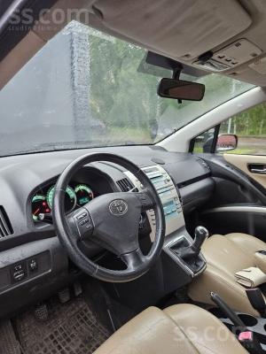 Pelēks Toyota Corolla Verso 2008 Rīga, ar dzinēja tilpumu 2.20 L un nobraukumu 279 tūkst. km par 1600 €, foto 8 vietnē AUTOMOTO.COM.LV