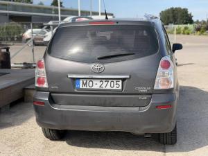 Grey Toyota Corolla Verso 2008 in Riga, with an engine capacity of 2.20 L and mileage of 327 thousand km for 2300 €, photo 14 on AUTOMOTO.COM.LV