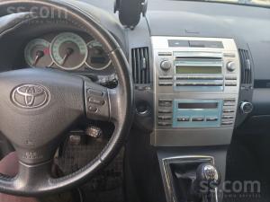 Grey Toyota Corolla Verso 2008 in Ogre, with an engine capacity of 2.20 L and mileage of 237 thousand km for 1500 €, photo 6 on AUTOMOTO.COM.LV