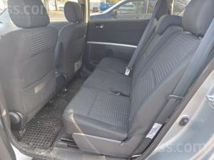 Grey Toyota Corolla Verso 2008 in Ogre, with an engine capacity of 2.20 L and mileage of 237 thousand km for 1500 €, photo 8 on AUTOMOTO.COM.LV