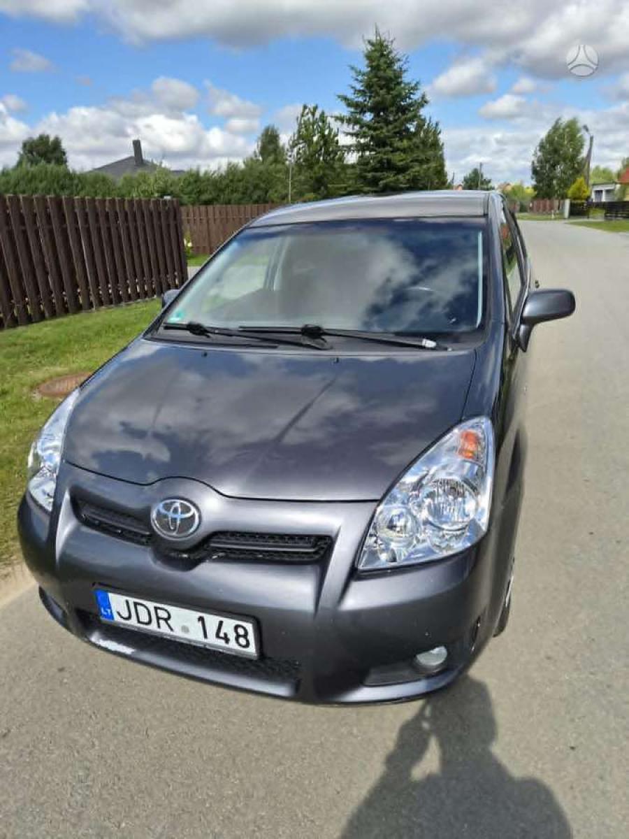 Pelēks Toyota Corolla Verso 2008 Mažeikiai, ar dzinēja tilpumu 2.23 L un nobraukumu 312 tūkst. km par 2200 €, foto 1 vietnē AUTOMOTO.COM.LV