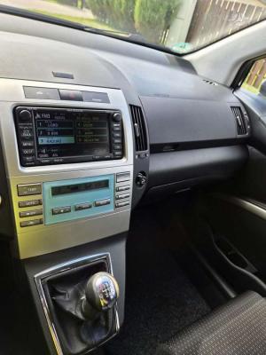 Pelēks Toyota Corolla Verso 2008 Mažeikiai, ar dzinēja tilpumu 2.23 L un nobraukumu 312 tūkst. km par 2200 €, foto 10 vietnē AUTOMOTO.COM.LV