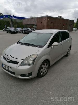 Grey Toyota Corolla Verso 2008 in Riga, with an engine capacity of 2.20 L and mileage of 261 thousand km for 2450 €, photo 1 on AUTOMOTO.COM.LV