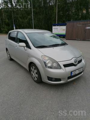 Grey Toyota Corolla Verso 2008 in Riga, with an engine capacity of 2.20 L and mileage of 261 thousand km for 2450 €, photo 3 on AUTOMOTO.COM.LV
