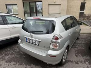 Pelēks Toyota Corolla Verso 2008 Viļņa, ar dzinēja tilpumu 2.23 L un nobraukumu 381 tūkst. km par 2300 €, foto 7 vietnē AUTOMOTO.COM.LV