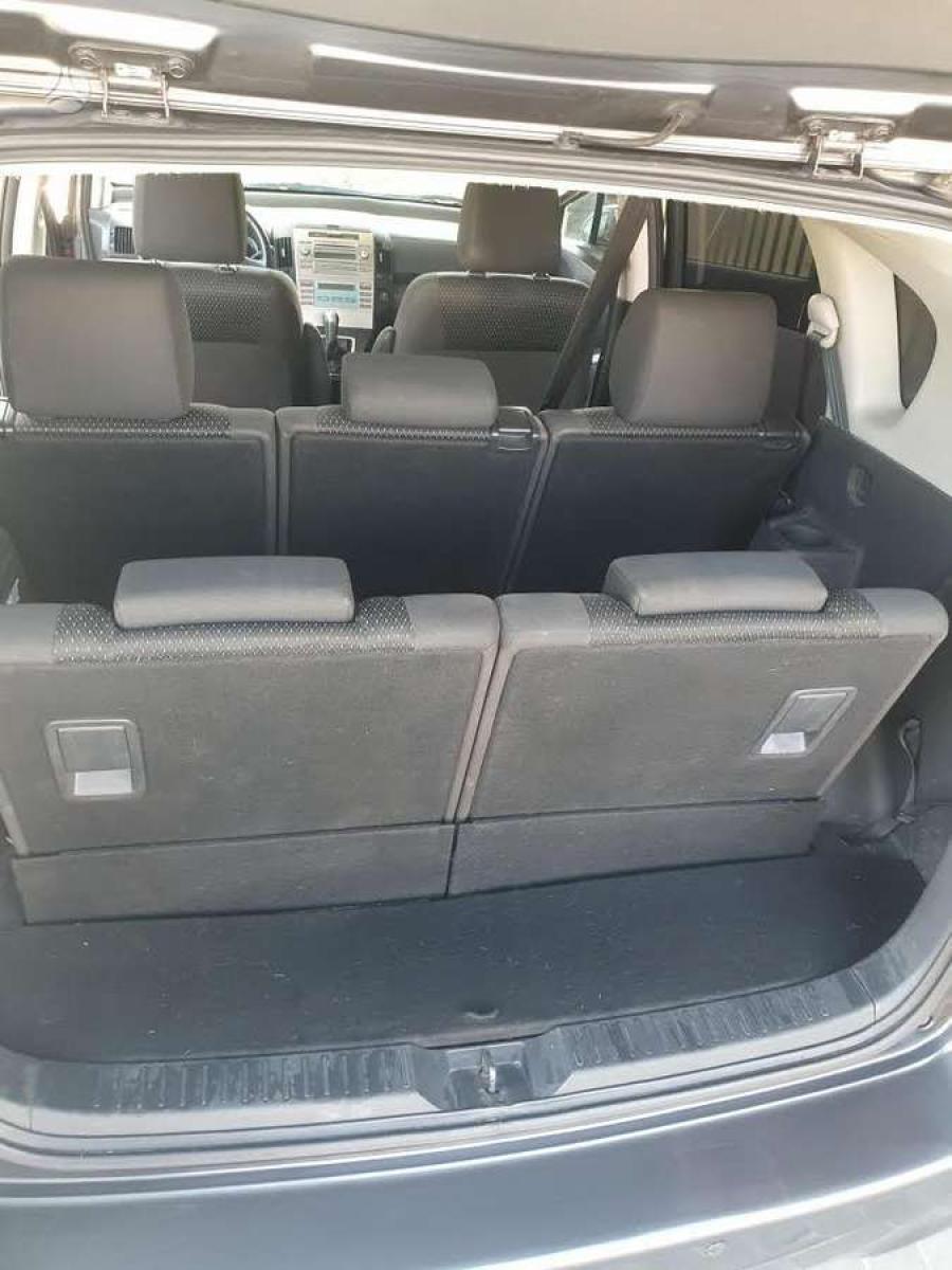 Pelēks Toyota Corolla Verso 2008 Kauņa, ar dzinēja tilpumu 2.23 L un nobraukumu 318 tūkst. km par 1850 €, foto 10 vietnē AUTOMOTO.COM.LV