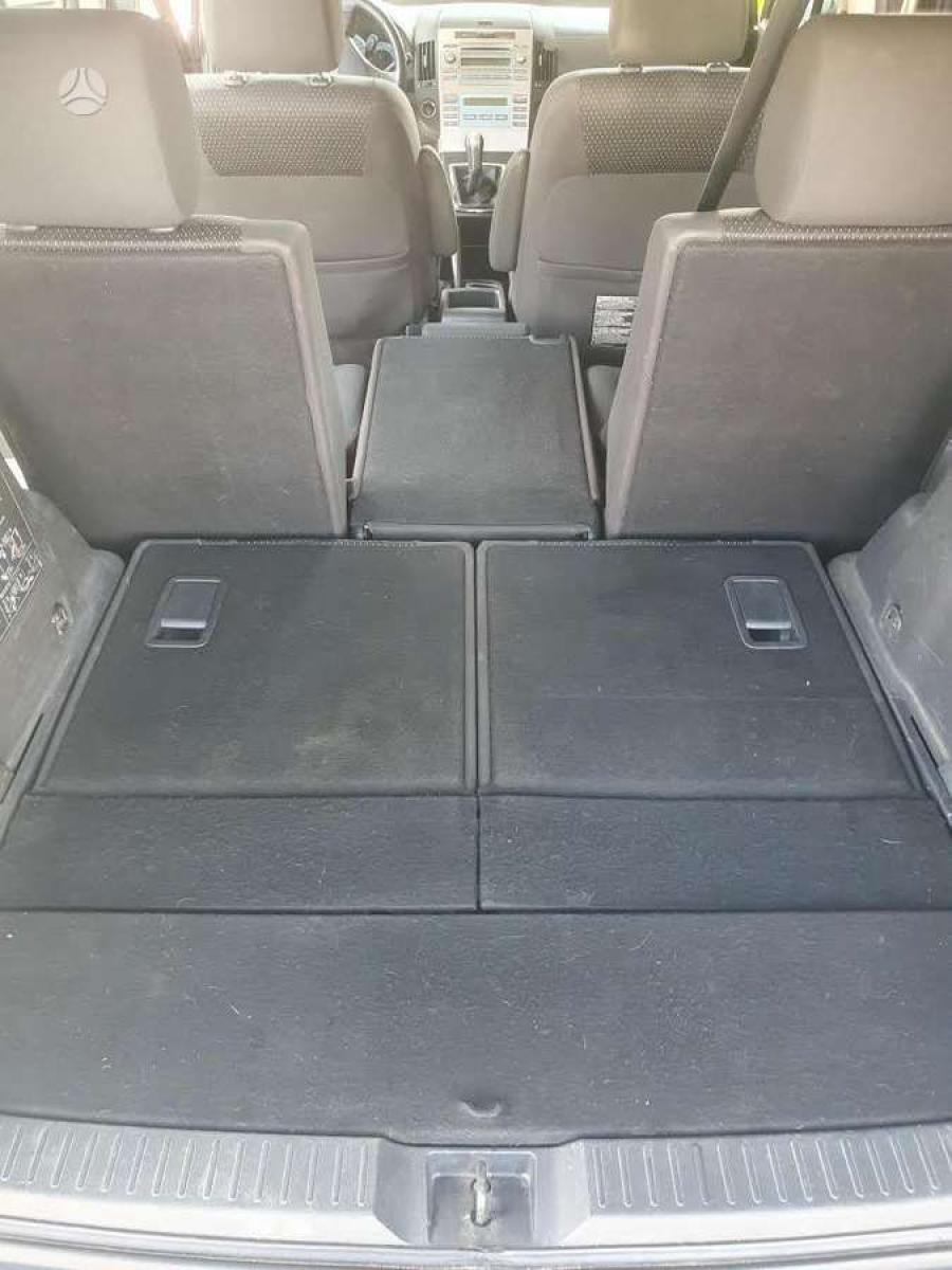 Pelēks Toyota Corolla Verso 2008 Kauņa, ar dzinēja tilpumu 2.23 L un nobraukumu 318 tūkst. km par 1850 €, foto 11 vietnē AUTOMOTO.COM.LV