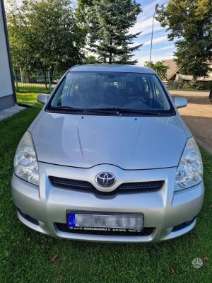 Grey Toyota Corolla Verso 2008 in Trakai, with an engine capacity of 2.23 L and mileage of 204 thousand km for 2100 €, photo 8 on AUTOMOTO.COM.LV