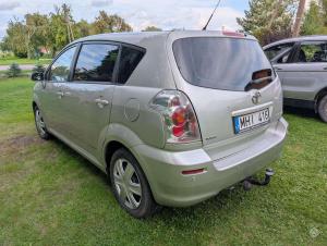 Grey Toyota Corolla Verso 2008 in Moletai, with an engine capacity of 1.80 L and mileage of 329 thousand km for 3300 €, photo 5 on AUTOMOTO.COM.LV