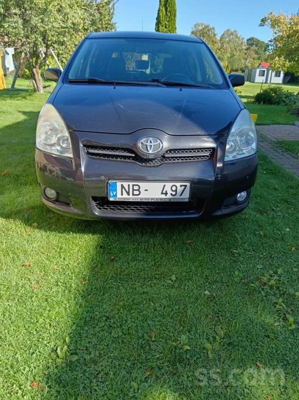 Toyota Corolla Verso 2008 in Limbazi on AUTOMOTO.COM.LV Grey Toyota Corolla Verso 2008 in Limbazi, with an engine capacity of 2.20 L and mileage of 292 thousand km for 1900 ā¬, photo 3 on AUTOMOTO.COM.LV