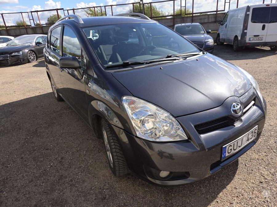 Pelēks Toyota Corolla Verso 2008 Šauļi, ar dzinēja tilpumu 1.79 L un nobraukumu 215 tūkst. km par 1880 €, foto 6 vietnē AUTOMOTO.COM.LV