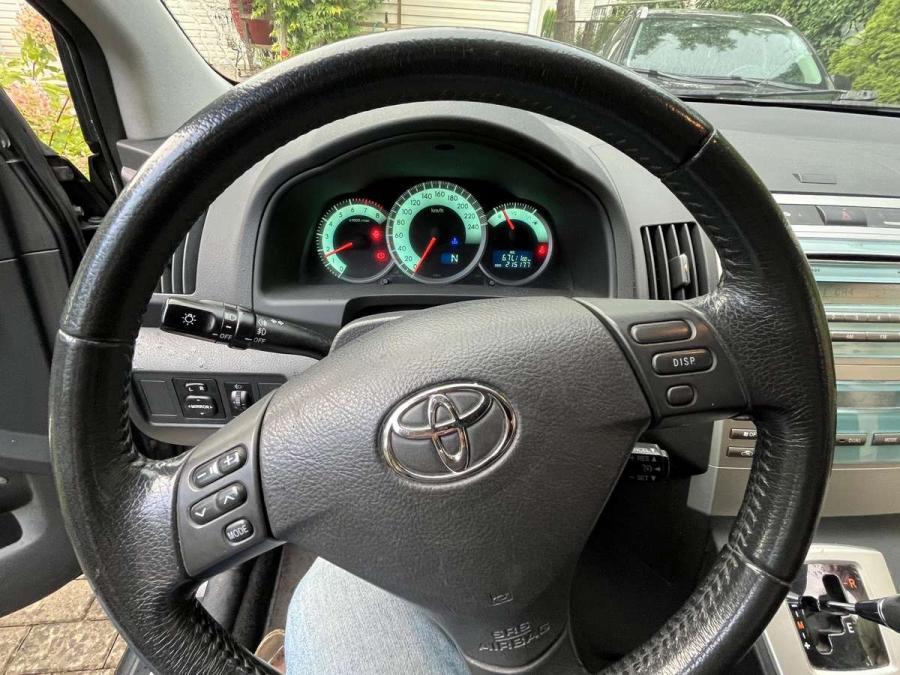 Pelēks Toyota Corolla Verso 2008 Šauļi, ar dzinēja tilpumu 1.79 L un nobraukumu 215 tūkst. km par 1880 €, foto 12 vietnē AUTOMOTO.COM.LV