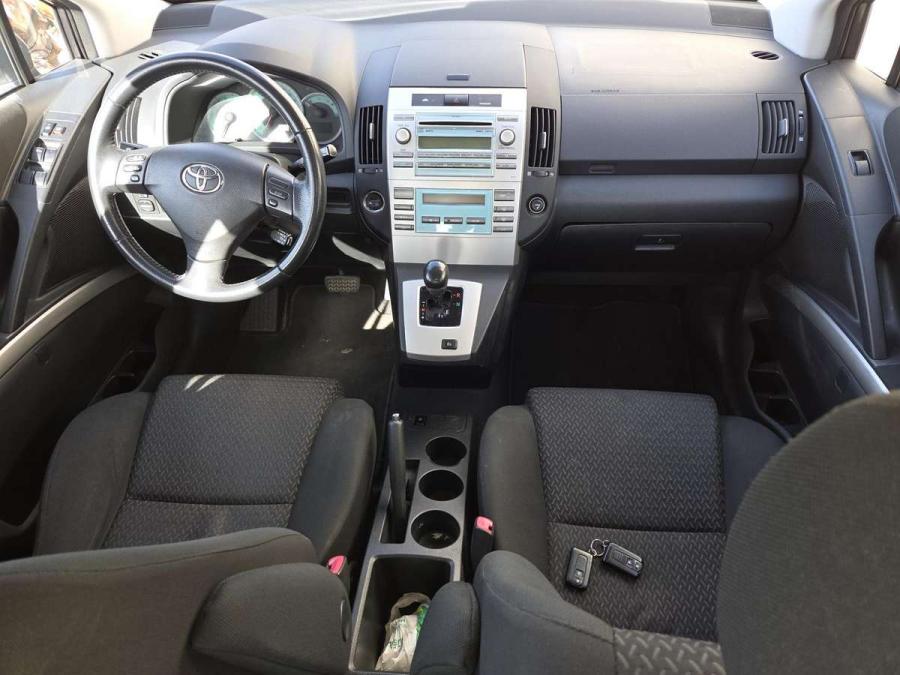 Pelēks Toyota Corolla Verso 2008 Šauļi, ar dzinēja tilpumu 1.79 L un nobraukumu 215 tūkst. km par 1880 €, foto 13 vietnē AUTOMOTO.COM.LV