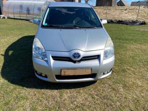 Pelēks Toyota Corolla Verso 2008 Skuodas, ar dzinēja tilpumu 2.23 L un nobraukumu 276 tūkst. km par 2500 €, foto  vietnē AUTOMOTO.COM.LV