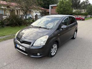 Pelēks Toyota Corolla Verso 2008 Viļņa, ar dzinēja tilpumu 2.23 L un nobraukumu 308 tūkst. km par 1950 €, foto 7 vietnē AUTOMOTO.COM.LV