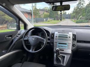 Pelēks Toyota Corolla Verso 2008 Viļņa, ar dzinēja tilpumu 2.23 L un nobraukumu 308 tūkst. km par 1950 €, foto 16 vietnē AUTOMOTO.COM.LV