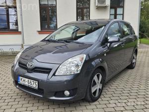 Pelēks Toyota Corolla Verso 2008 Jelgava, ar dzinēja tilpumu 2.20 L un nobraukumu 345 tūkst. km par 1950 €, foto  vietnē AUTOMOTO.COM.LV