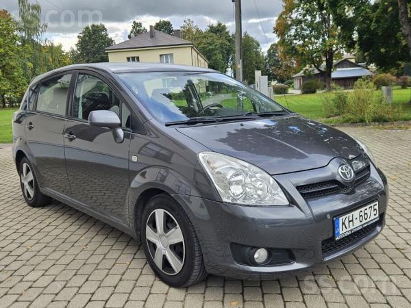 Toyota Corolla Verso 2008 Jelgava vietnÄ PelÄks Toyota Corolla Verso 2008 Jelgava, ar dzinÄja tilpumu 2.20 L un nobraukumu 345 tÅ«kst. km par 1950 ā¬, foto 3 vietnÄ AUTOMOTO.COM.LV