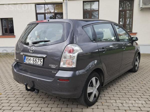 Toyota Corolla Verso 2008 Jelgava vietnÄ PelÄks Toyota Corolla Verso 2008 Jelgava, ar dzinÄja tilpumu 2.20 L un nobraukumu 345 tÅ«kst. km par 1950 ā¬, foto 4 vietnÄ AUTOMOTO.COM.LV