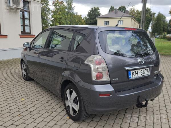 Toyota Corolla Verso 2008 Jelgava vietnÄ PelÄks Toyota Corolla Verso 2008 Jelgava, ar dzinÄja tilpumu 2.20 L un nobraukumu 345 tÅ«kst. km par 1950 ā¬, foto 5 vietnÄ AUTOMOTO.COM.LV