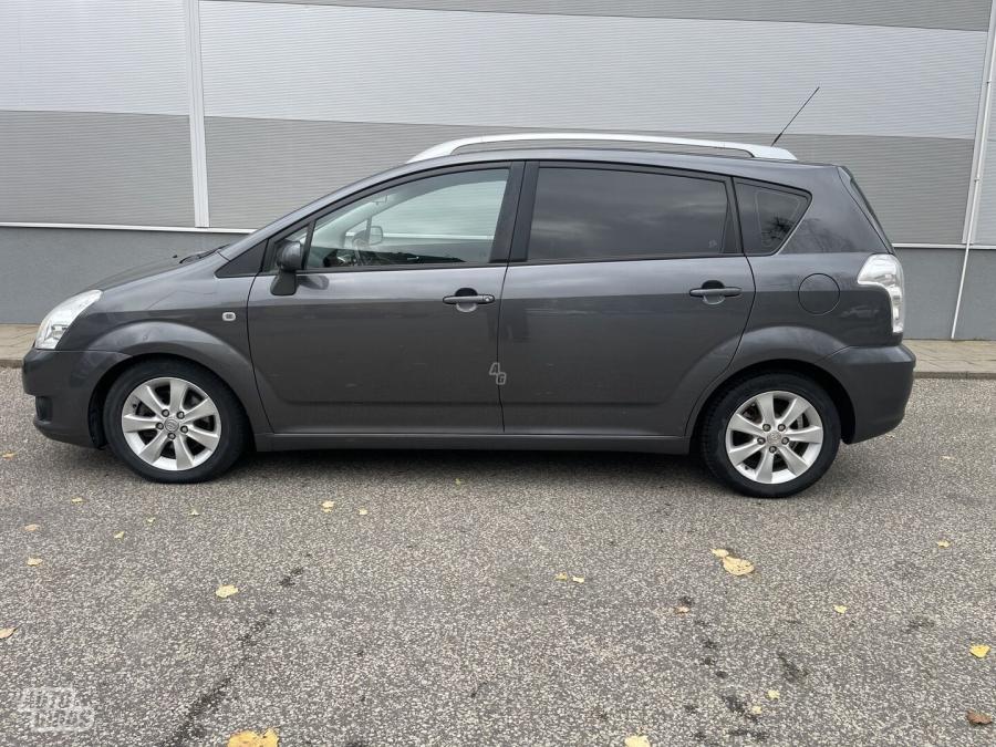 Grey Toyota Corolla Verso 2008 in Vilnius, with an engine capacity of 2.00 L and mileage of 240 thousand km for 2300 €, photo 9 on AUTOMOTO.COM.LV