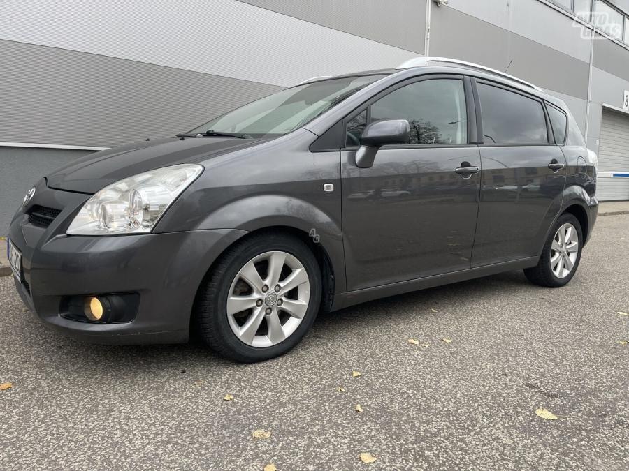 Grey Toyota Corolla Verso 2008 in Vilnius, with an engine capacity of 2.00 L and mileage of 240 thousand km for 2300 €, photo 10 on AUTOMOTO.COM.LV