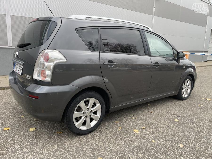 Grey Toyota Corolla Verso 2008 in Vilnius, with an engine capacity of 2.00 L and mileage of 240 thousand km for 2300 €, photo 15 on AUTOMOTO.COM.LV