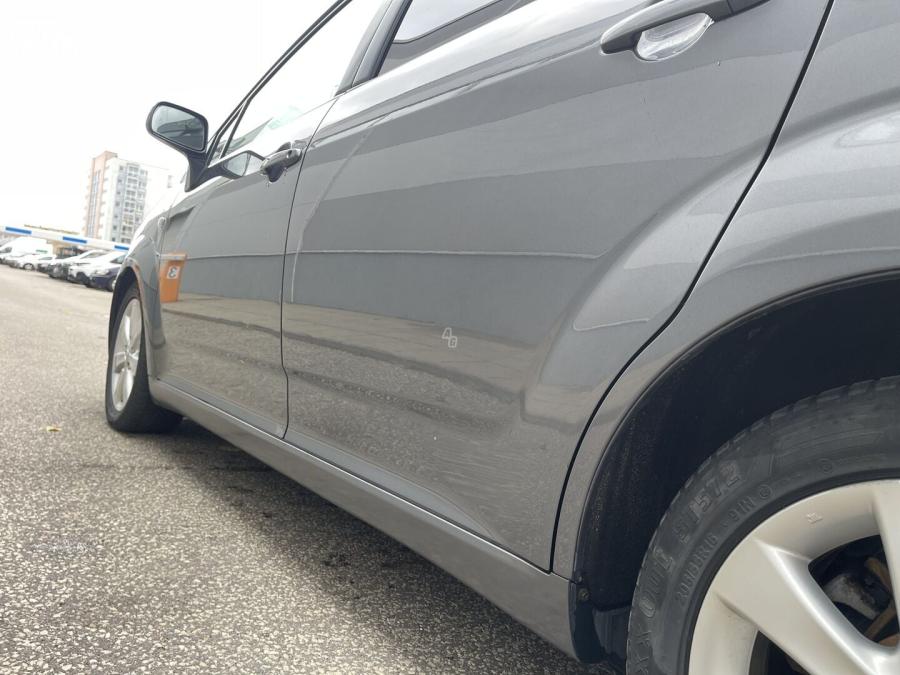 Grey Toyota Corolla Verso 2008 in Vilnius, with an engine capacity of 2.00 L and mileage of 240 thousand km for 2300 €, photo 20 on AUTOMOTO.COM.LV