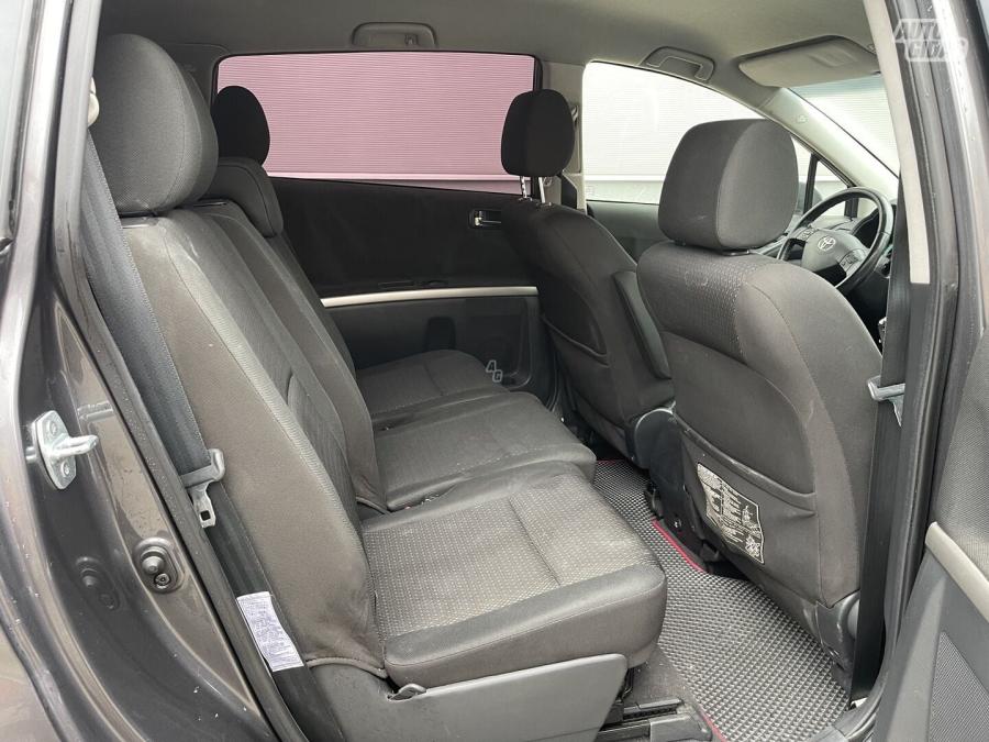 Grey Toyota Corolla Verso 2008 in Vilnius, with an engine capacity of 2.00 L and mileage of 240 thousand km for 2300 €, photo 28 on AUTOMOTO.COM.LV