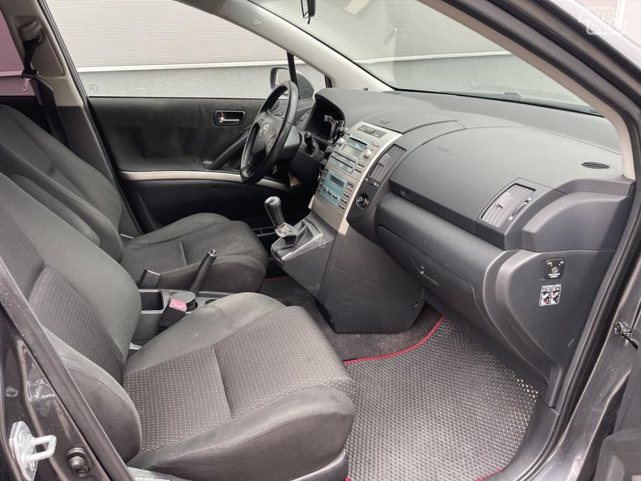 Grey Toyota Corolla Verso 2008 in Vilnius, with an engine capacity of 2.00 L and mileage of 240 thousand km for 2300 €, photo 30 on AUTOMOTO.COM.LV