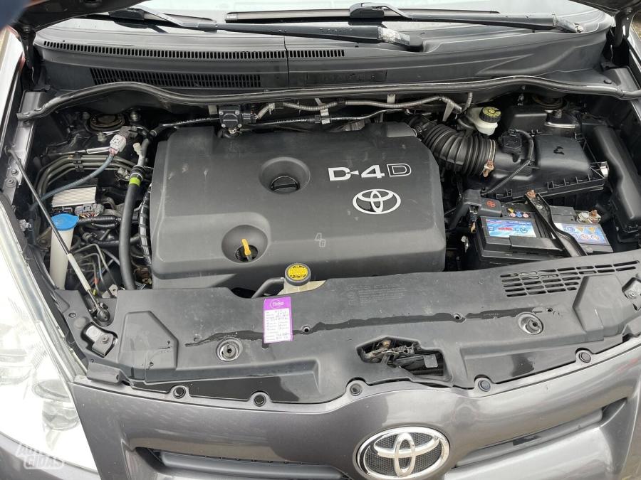 Grey Toyota Corolla Verso 2008 in Vilnius, with an engine capacity of 2.00 L and mileage of 240 thousand km for 2300 €, photo 34 on AUTOMOTO.COM.LV