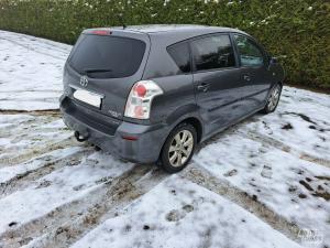 Grey Toyota Corolla Verso 2009 in Vilnius, with an engine capacity of 2.20 L and mileage of 274 thousand km for 3500 €, photo 7 on AUTOMOTO.COM.LV