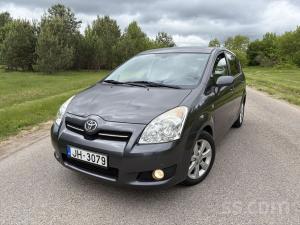 Grey Toyota Corolla Verso 2009 in Daugavpils, with an engine capacity of 2.20 L and mileage of 187 thousand km for 2500 €, photo 5 on AUTOMOTO.COM.LV