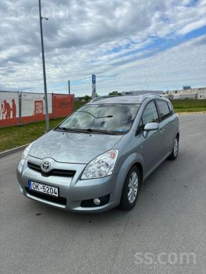 Grey Toyota Corolla Verso 2009 in Liepaja, with an engine capacity of 2.20 L and mileage of 355 thousand km for 2500 €, photo  on AUTOMOTO.COM.LV